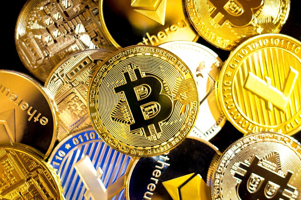 Cripto já é conhecida por 2 em cada 3 brasileiros, mas só 8% investem
