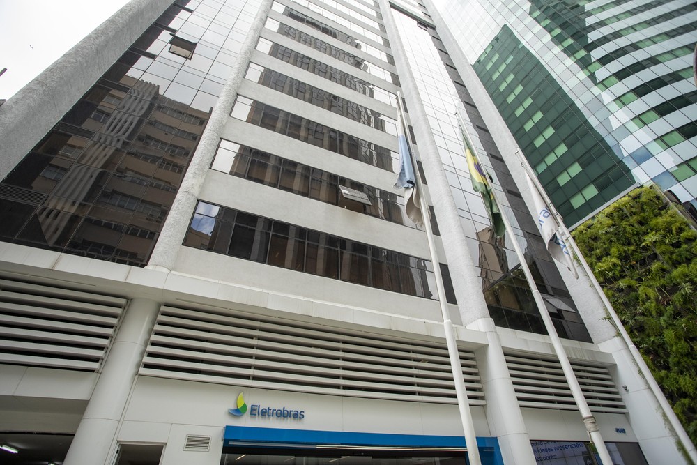 Quem comprou ações de Petrobras e Vale com FGTS deve migrar para as da ...