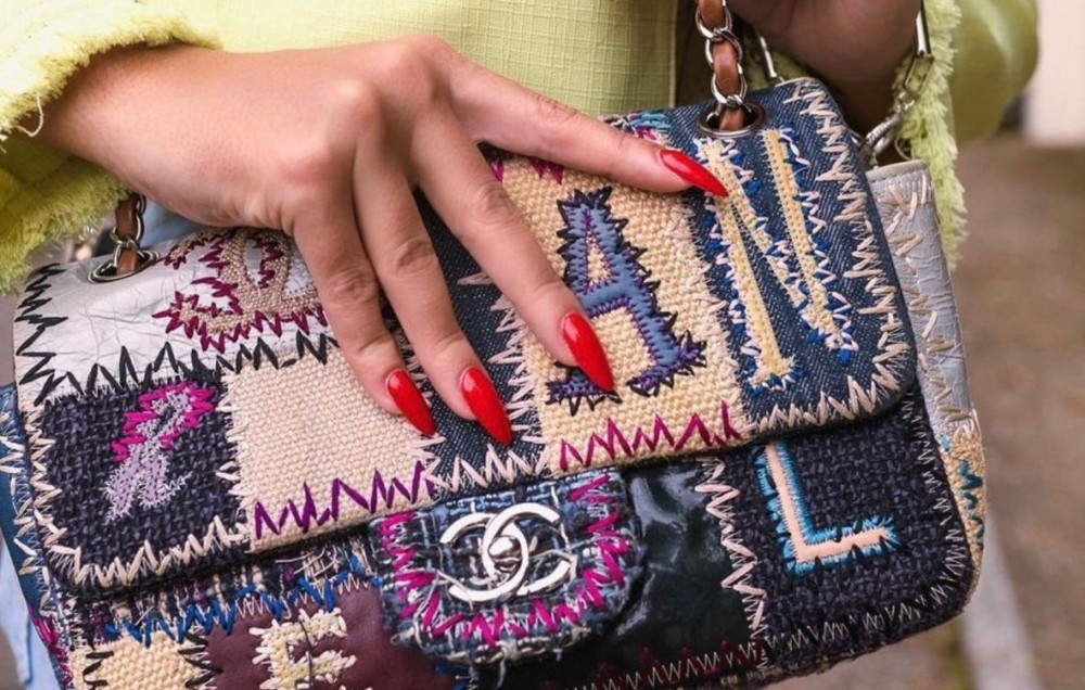 Você já conferiu seu guarda-roupa? Vestidos, bolsas e acessórios de ...