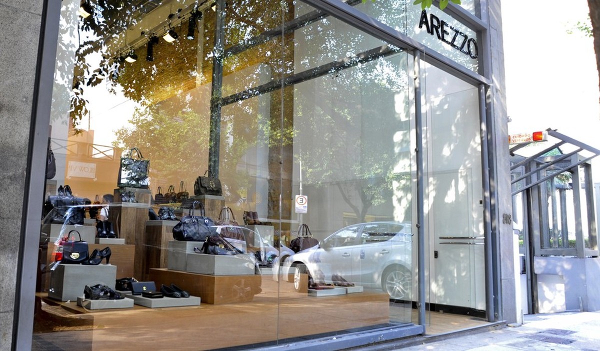 Arezzo&Co (ARZZ3) reporta lucro de R$ 100 milhões no 2º trimestre ...