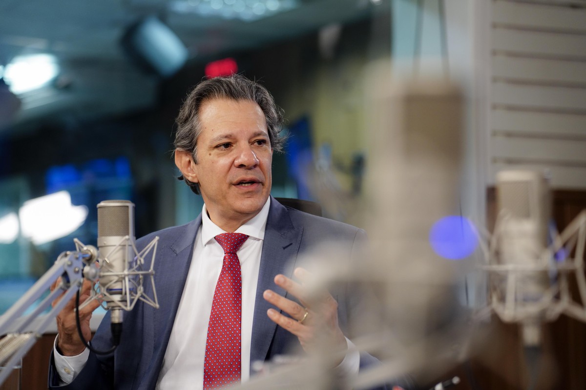 Diversos cenários estão na mesa, diz Haddad sobre revisão de pisos de ...
