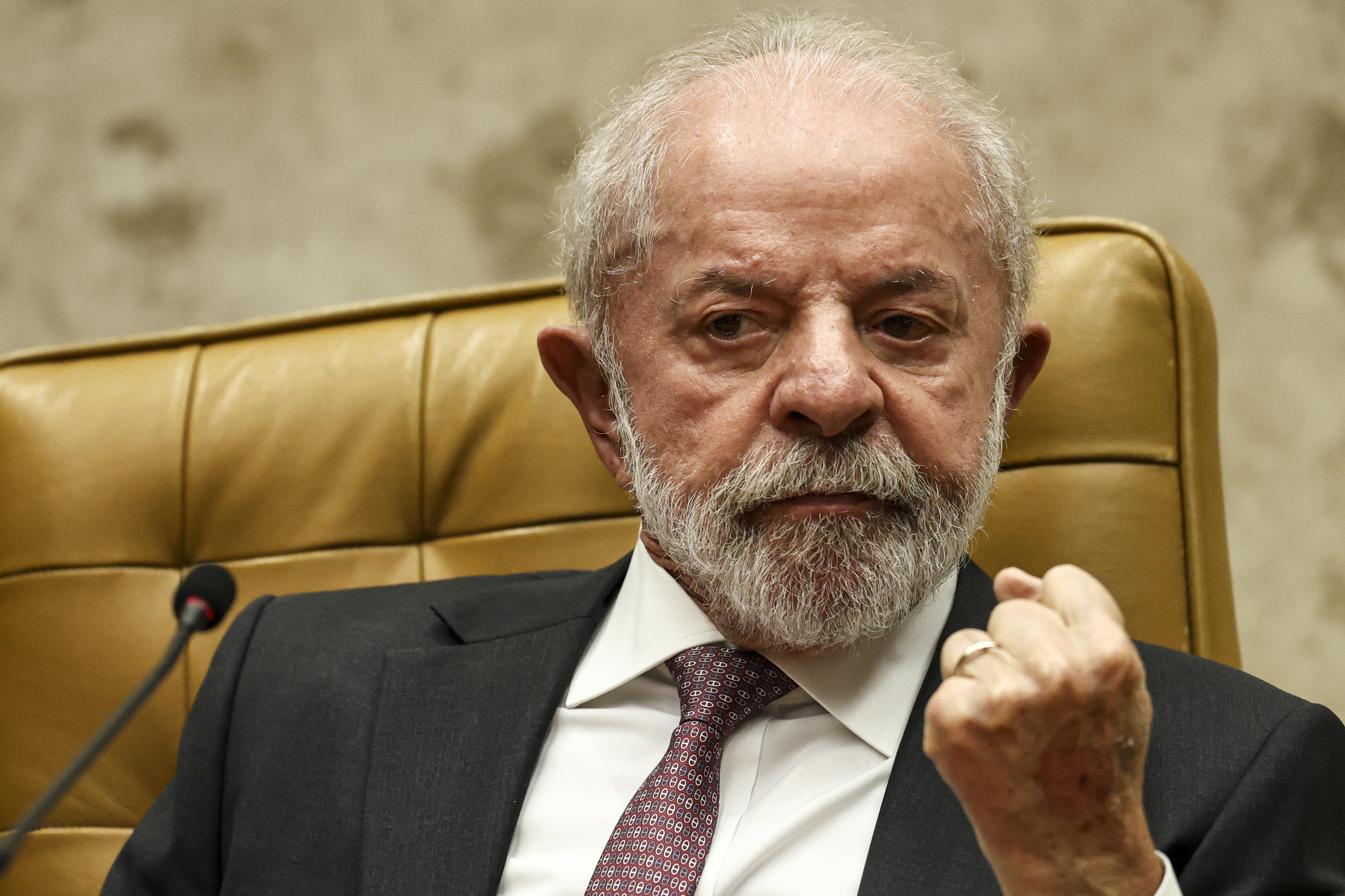 Lula sanciona com vetos projeto que reajusta salários do Congresso e TCU