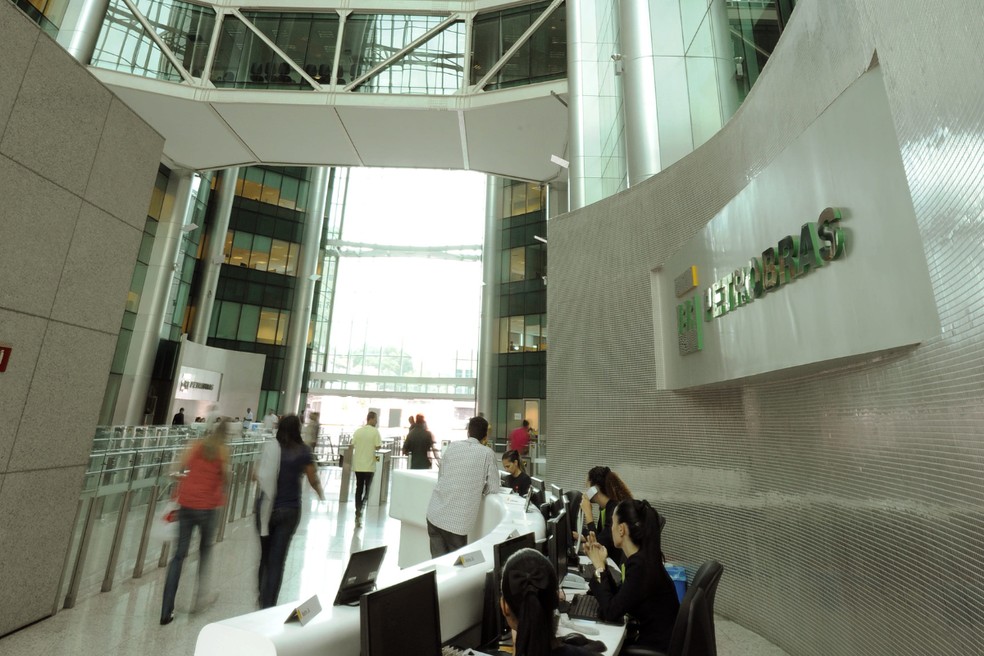 Petrobras (PETR3; PETR4) não tem estrutura de capital para pagar ...