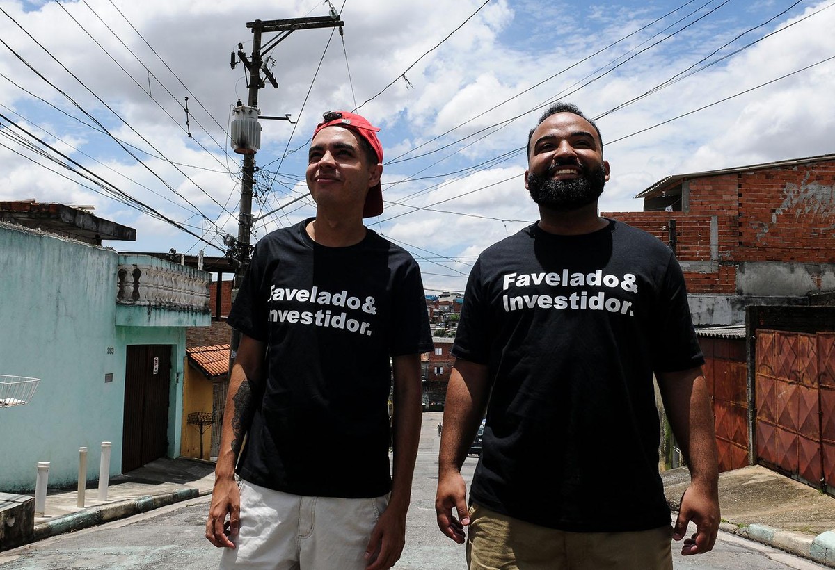 A dupla que aproxima a favela da bolsa