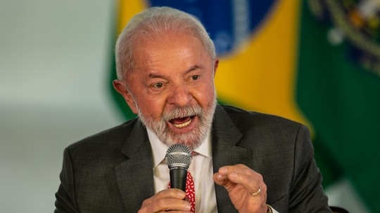 Lula diz que exportadores brasileiros não terão prejuízos em meio ao 'tarifaço' dos EUA