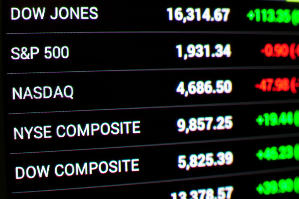 Dow Jones renova máxima histórica e encerra semana em alta de 1,62%