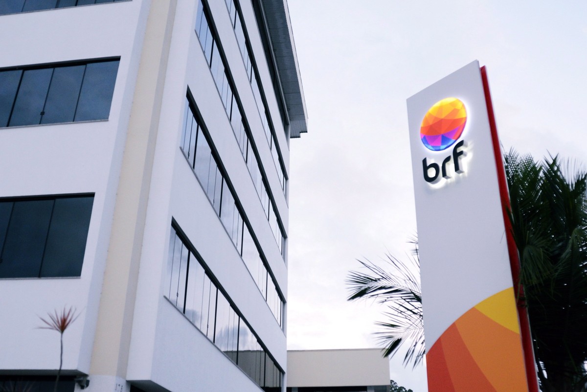 Lucro líquido da BRF (BRFS3) cresce 15% no quarto trimestre | Empresas ...