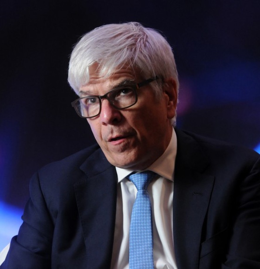 Nobel de Economia prioriza bons empregos a investir em educação ...