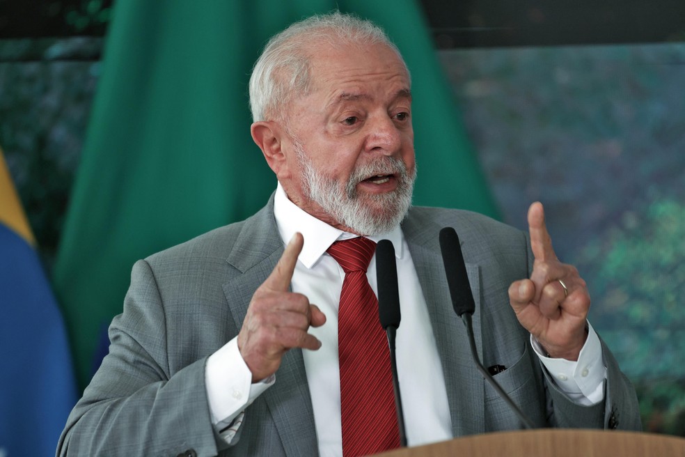 Datafolha: Avaliação positiva de Lula cai para 24% e negativa sobe para ...