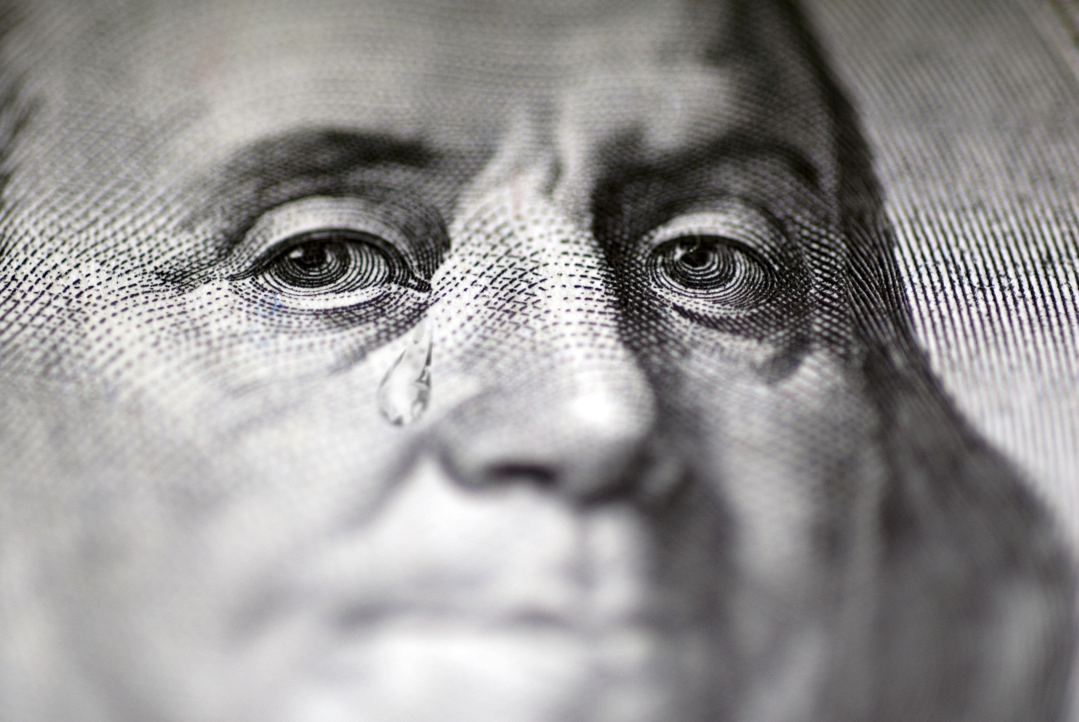 Dólar vai cair mais em 2026? Bradesco revisa projeções para o câmbio e ...