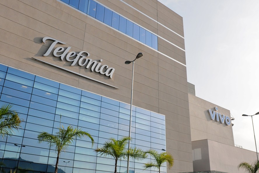 Telefônica prioriza nova empresa de fibra em vez de fazer oferta por ...