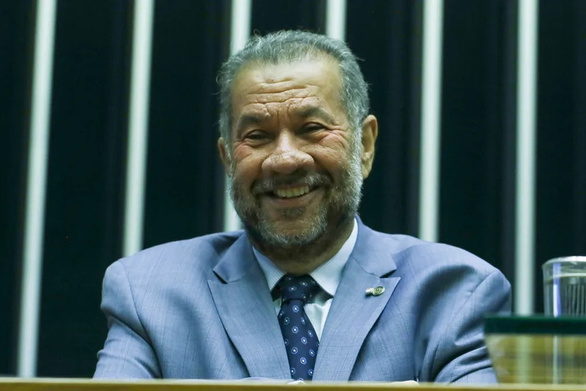 Na posse, Lupi fala de 'antirreforma' e em provar que Previdência não é ...